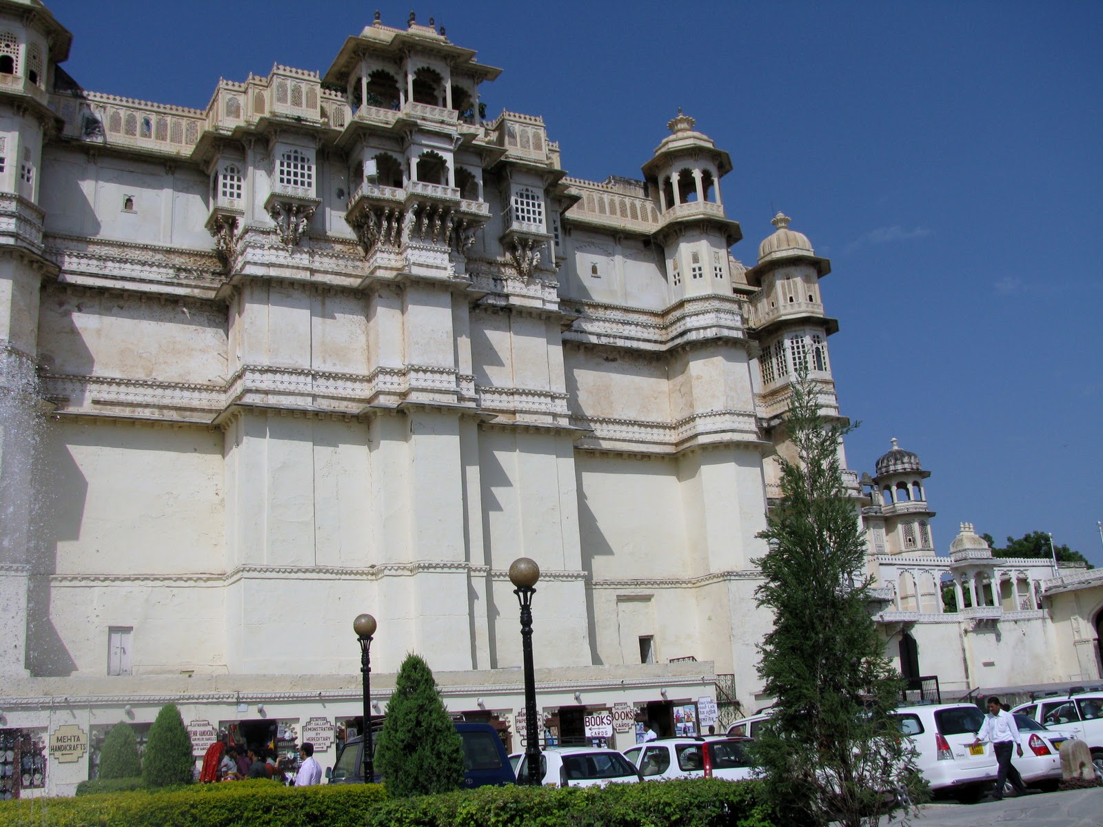 Rachel goes to India: I'm in Udaipur