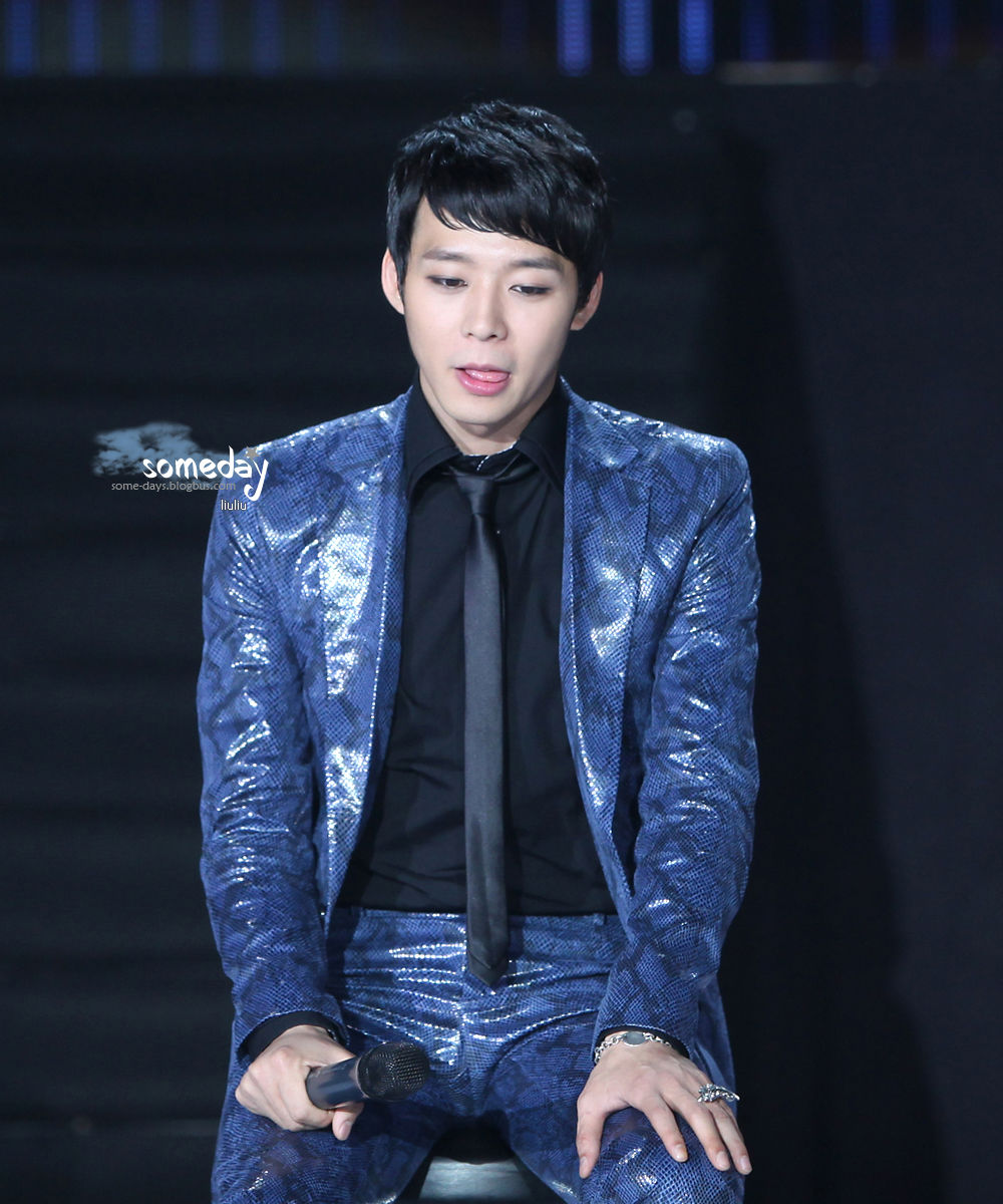 thebeginner: [photos] 101107 JYJ at Shanghai Showcase 3