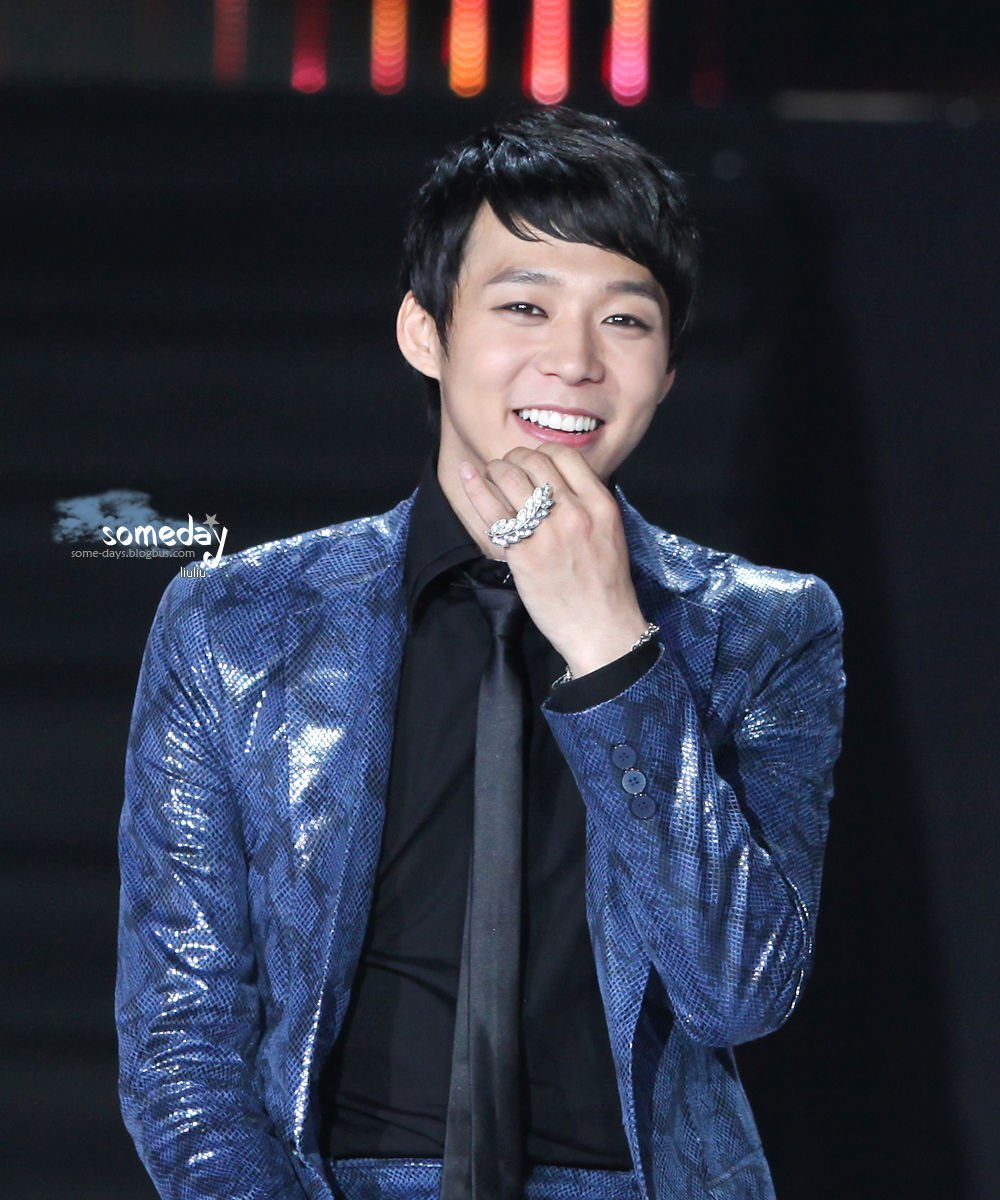 thebeginner: [photos] 101107 JYJ at Shanghai Showcase 3