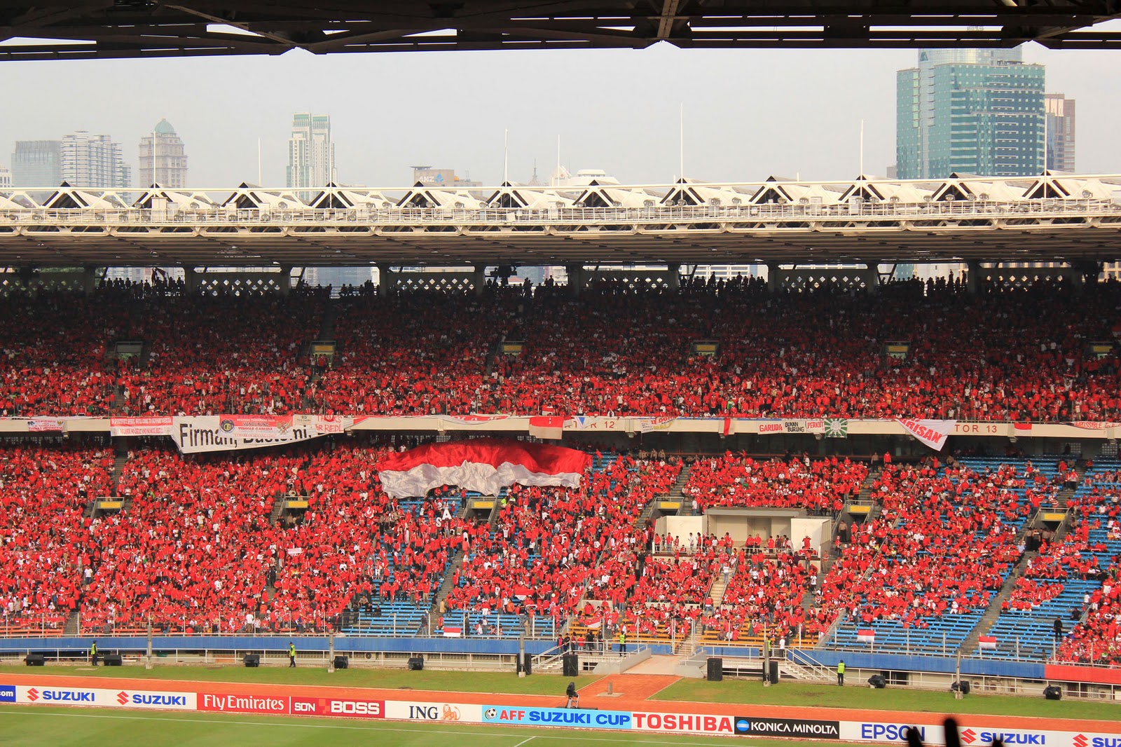 motodipoto: RED THE STADIUM