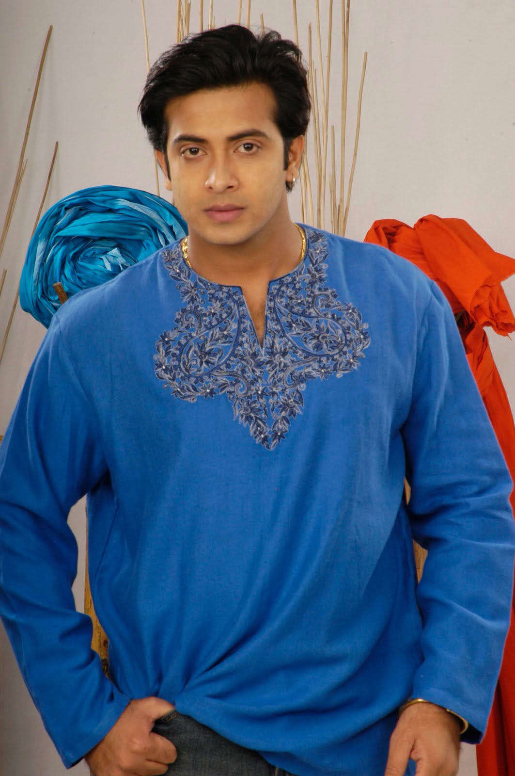 LIPU BANGLA: Bangladeshi Actor Shakib Khan