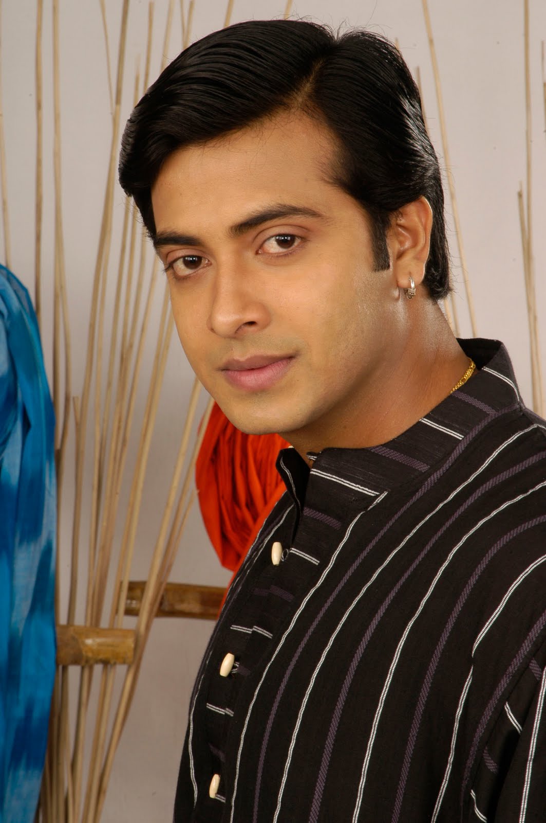 LIPU BANGLA: Bangladeshi Actor Shakib Khan