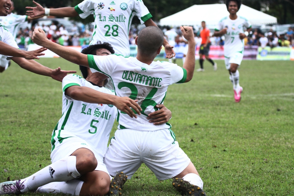 Bleachers Brew: UP, DLSU open football campaign with huge wins
