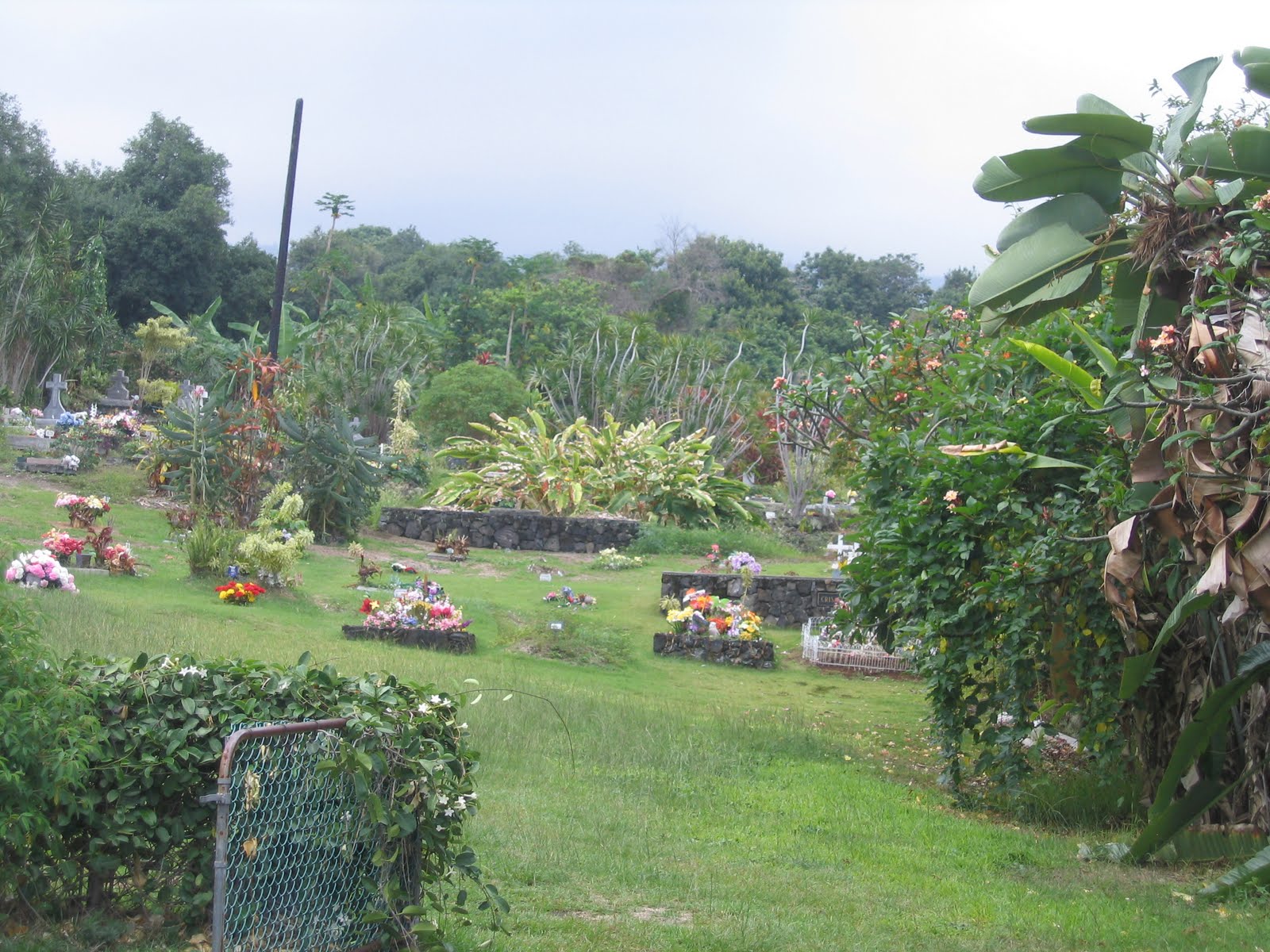 ABT UNK: Tombstone Tuesday: St Benedict's Painted Church Cemetery ...