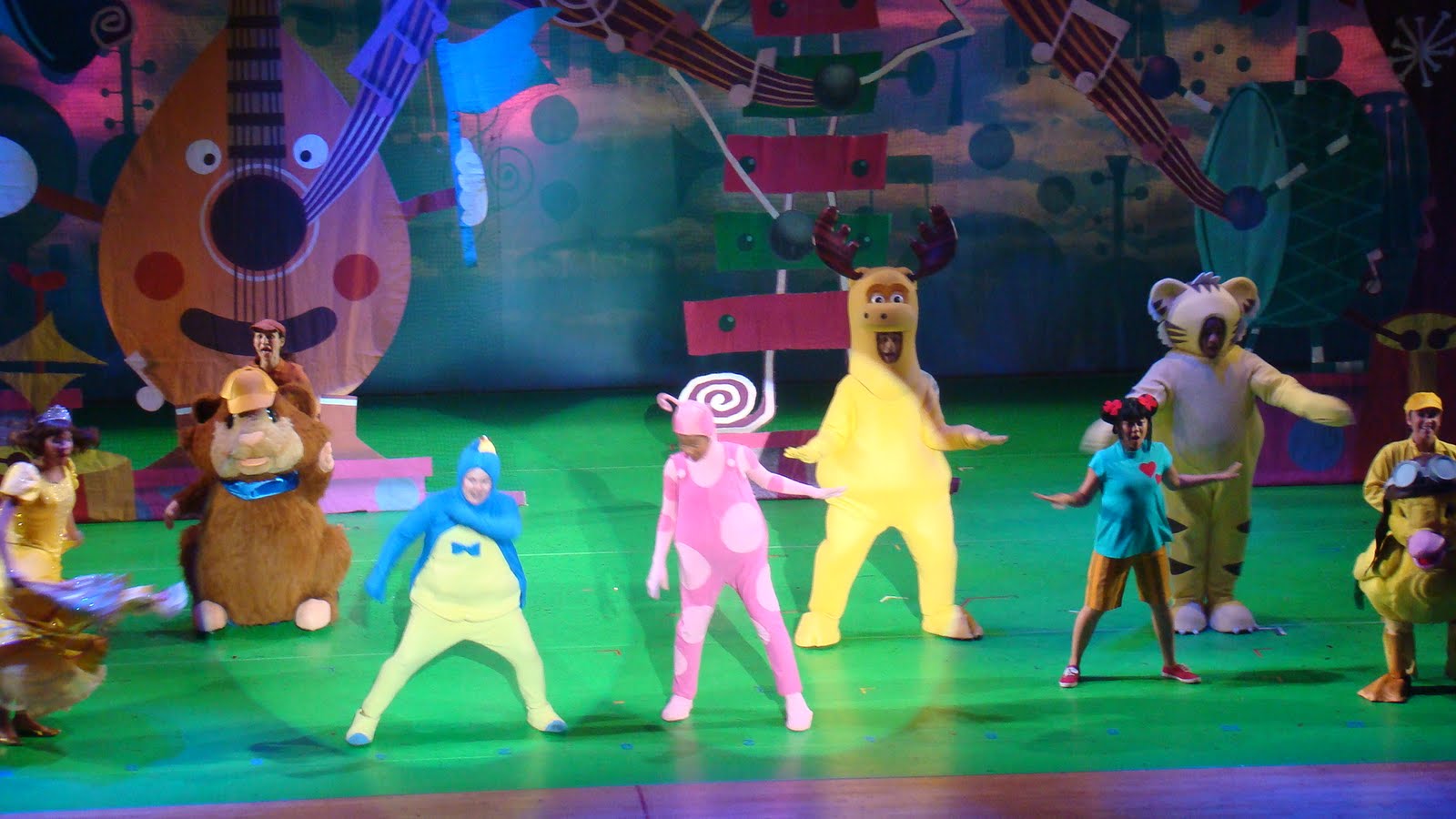 The Cooks: Nickelodeon Storytime LIve/Peabody Ducks