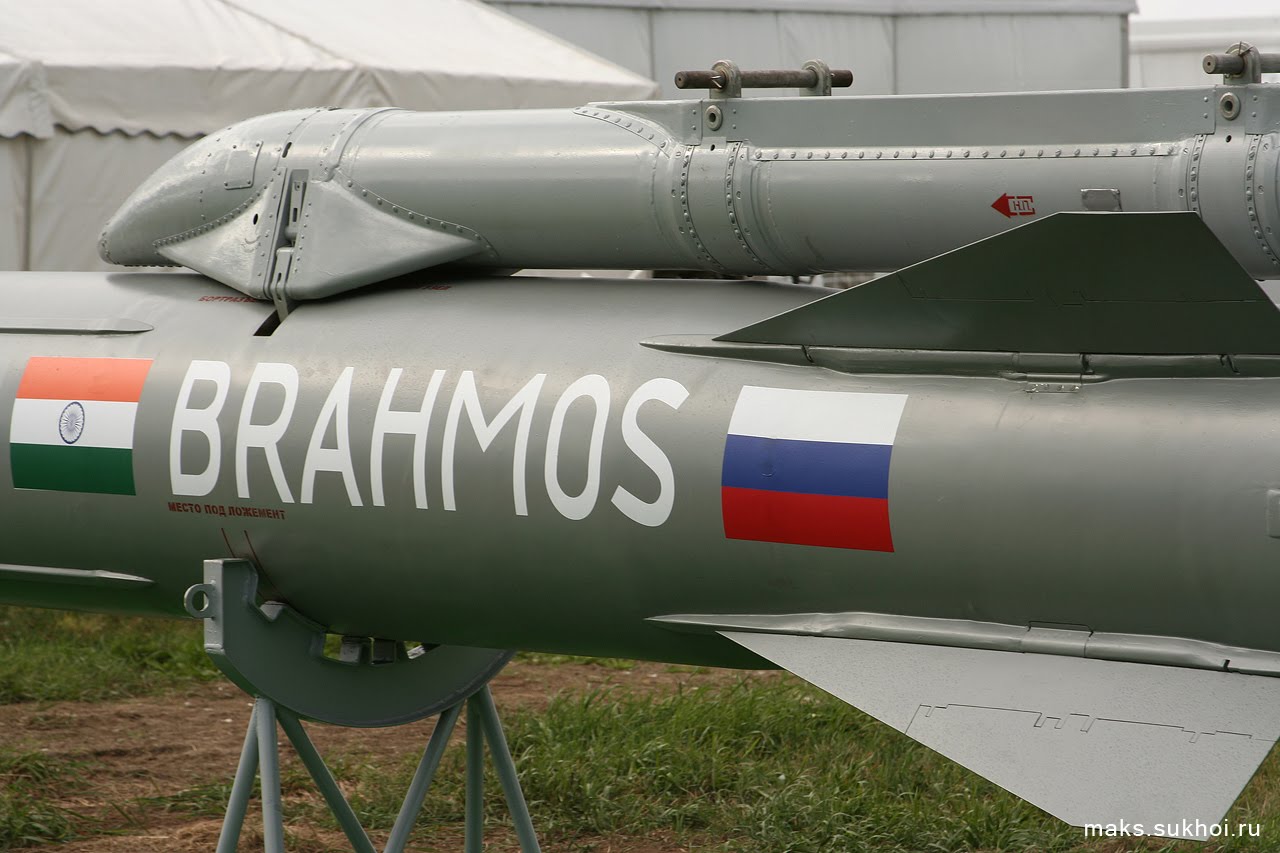 indian army pictures: BRAHMOS It travels at speeds of Mach 2.5 to 2.8 ...