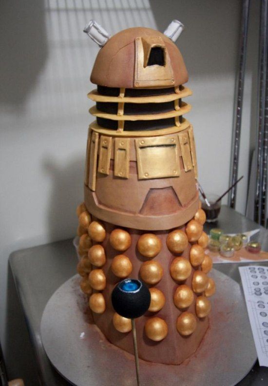 Doctor Who by James: Dalek Cake Photos