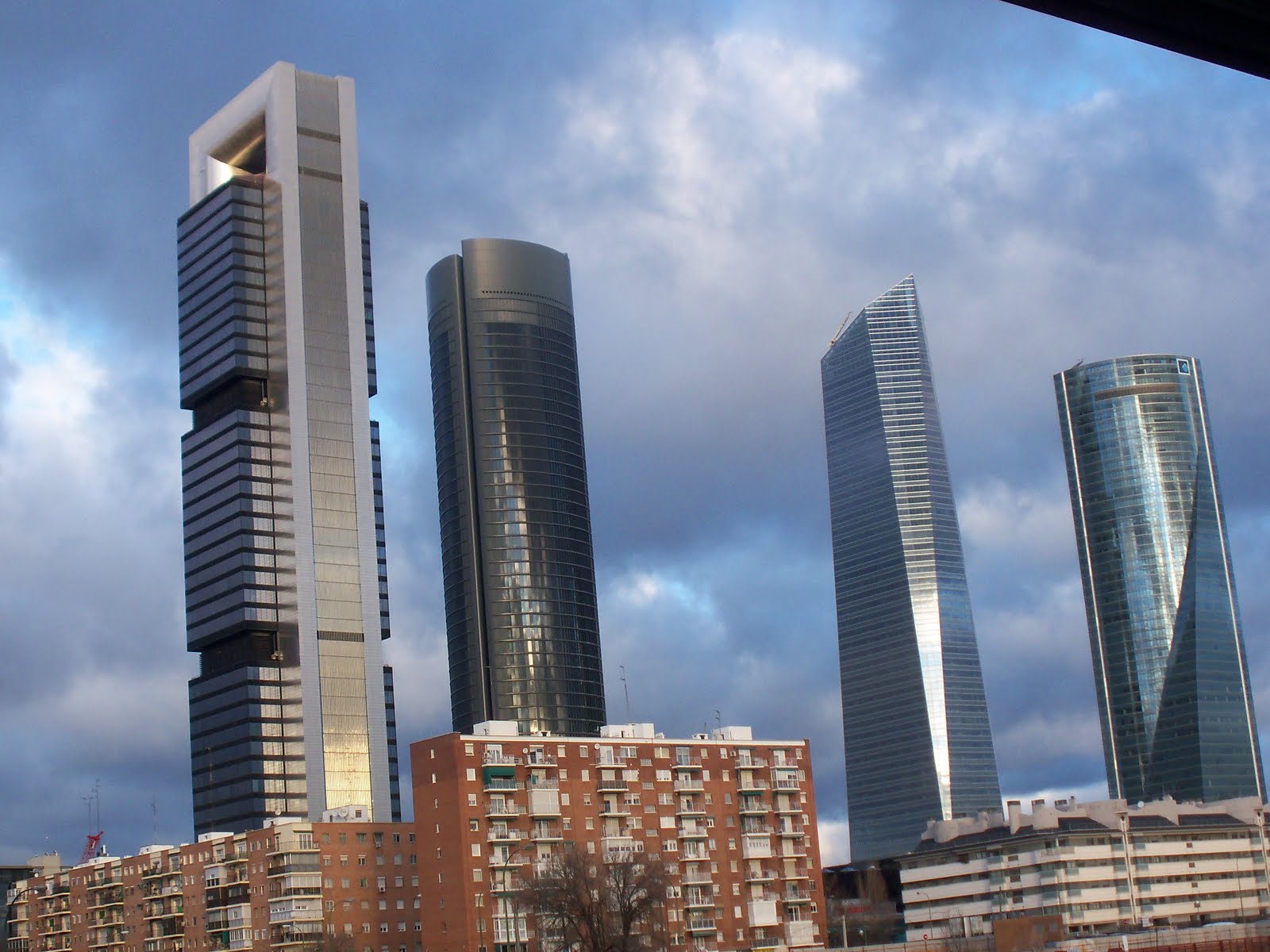 El Ojo del Ave del Acantilado: 4 TORRES DE MADRID