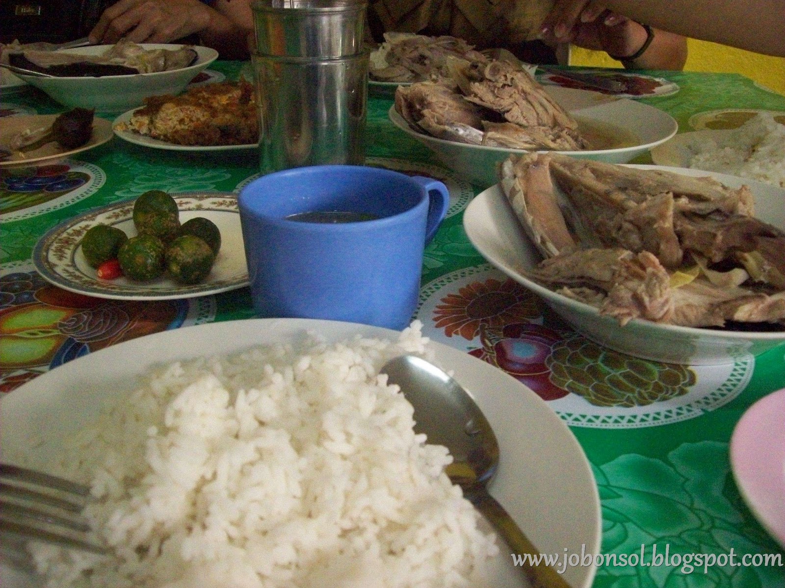 Cogito Ergo Sum: Review: Ulo Ulo at Project 6, Quezon City