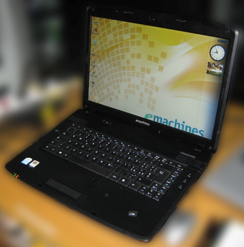 Bonito Precio: LAPTOP EMACHINES E520 $us. 430