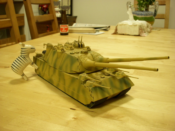 Kampfgruppe 1/144: 1/144 P.1000 LandKreuzer RATTE - Matsuo Kasten