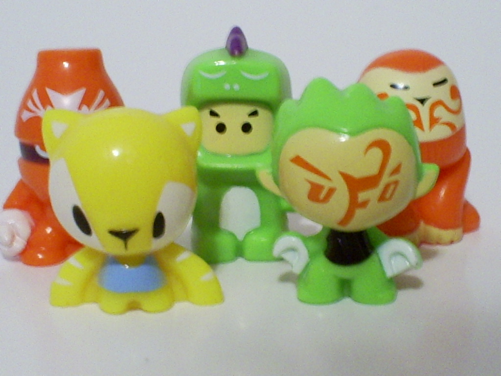 That Figures: REVIEW: Gogo's Crazy Bones