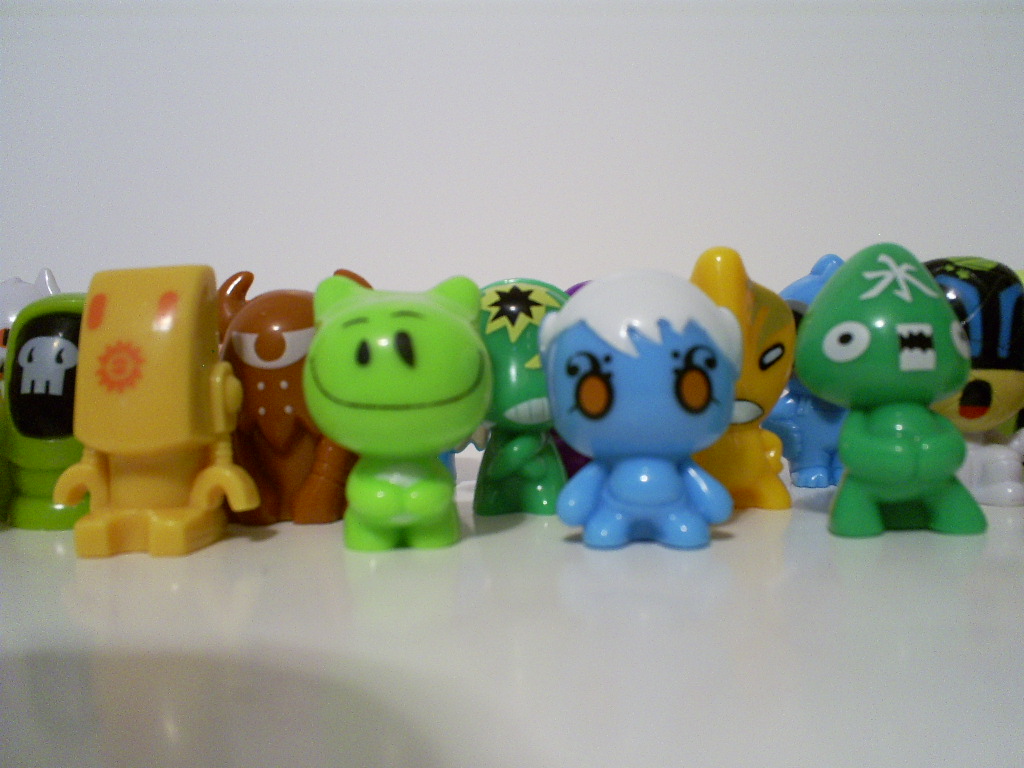 That Figures: REVIEW: Gogo's Crazy Bones