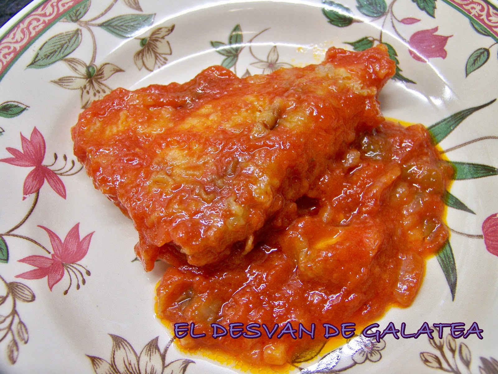 EL DESVAN DE GALATEA: PALOMETA CON TOMATE