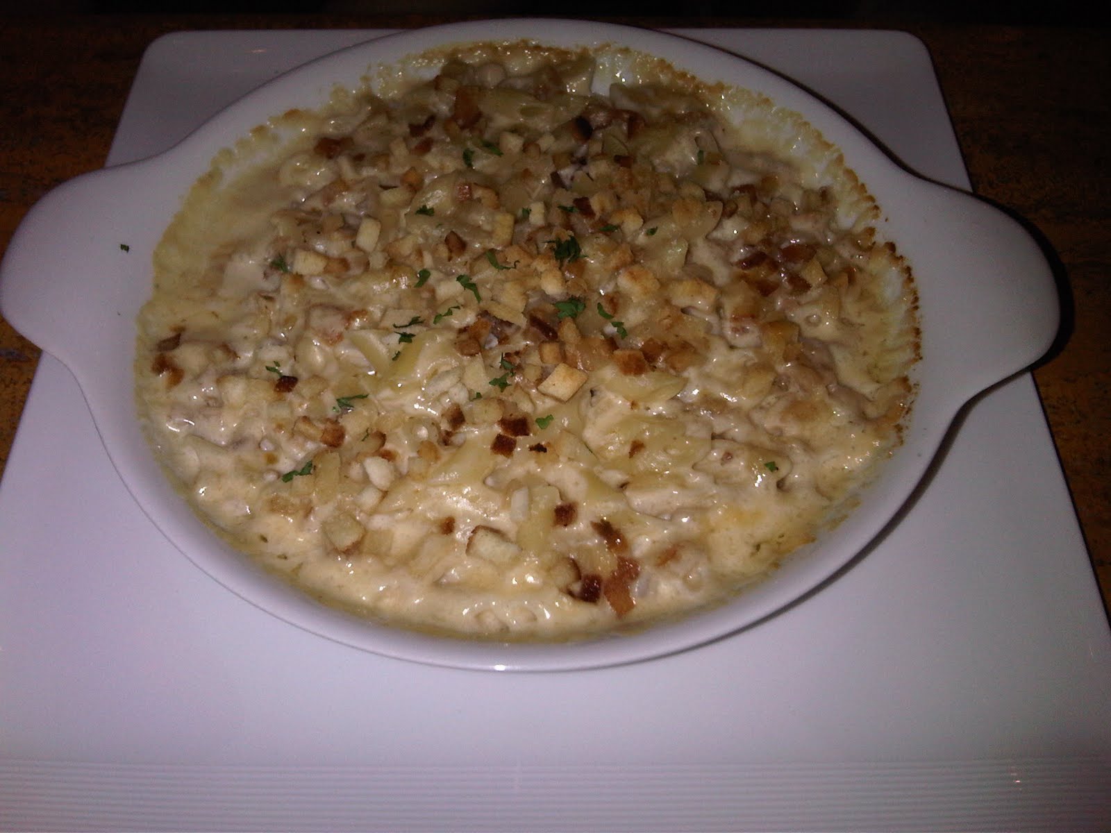 Babyruth's Munch/Gulp & Frames!: Opulent Comfort Food, the Lusso Way!