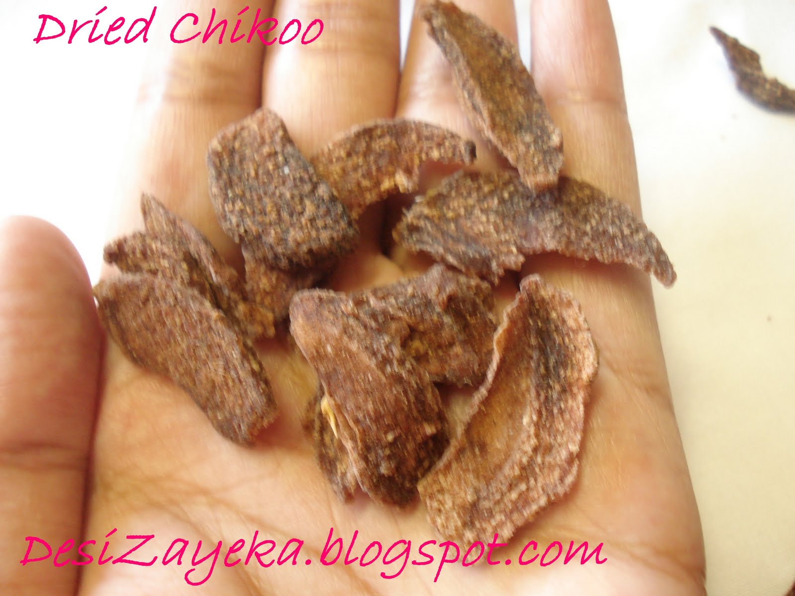 Chikoo (Sapodilla) Milkshake ~ Desi Zayeka