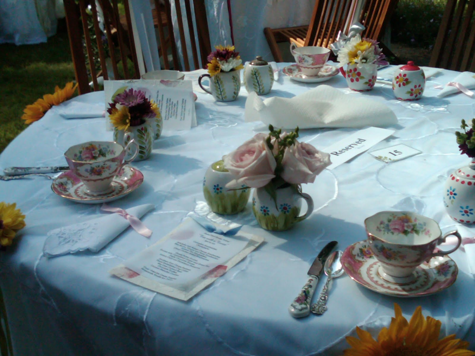LisaKnowsTea: A Garden Tea Party-Hostess Tips