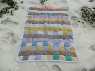 Camilla´s hantverkshörna: Stickad filt med restgarner