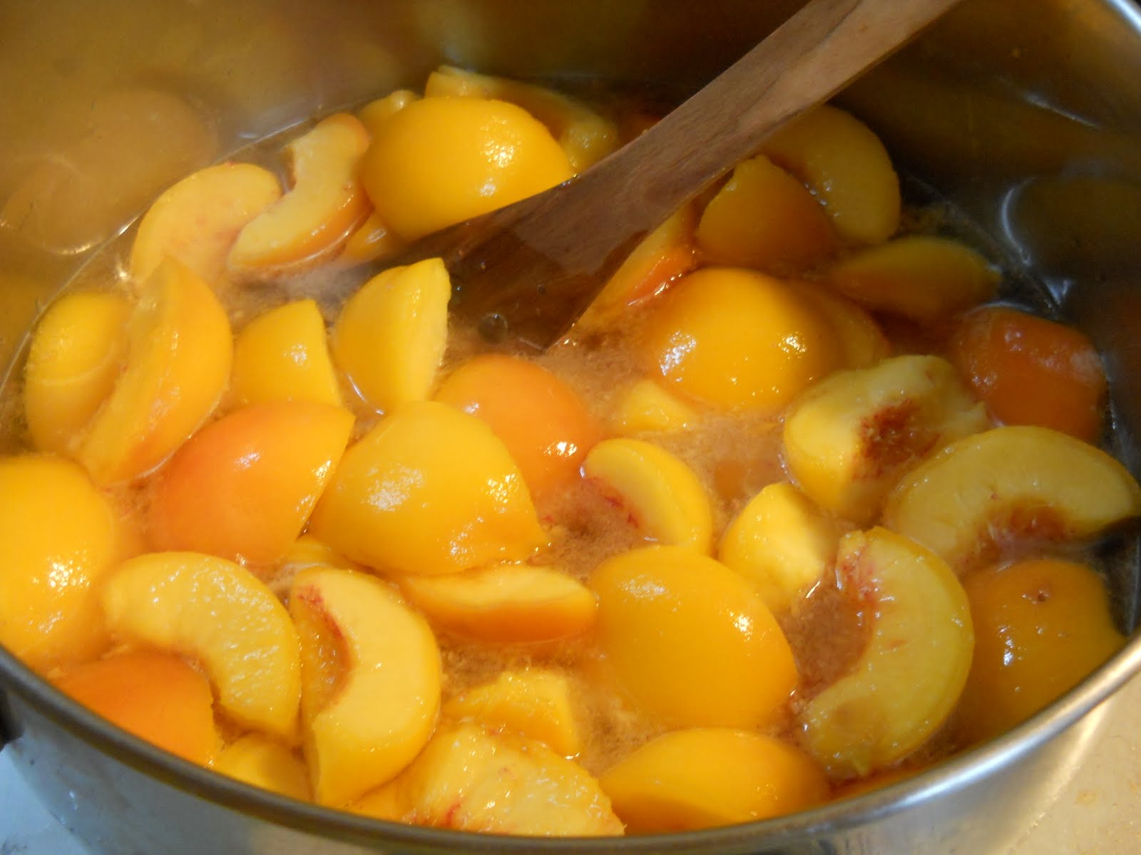 Savoir-faire à conserver: Pêche dans le sirop