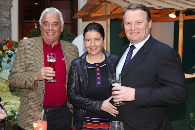 wild blog: Vorösterliches Promidinner