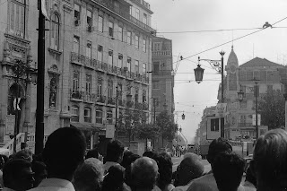 Chiado: O dia em que Lisboa chorou!: FOTOS - Incêndio do Chiado - 25 ...