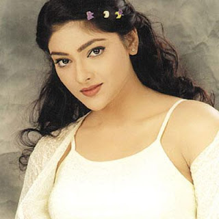 All wallpapers4u: Abirami Images, Abirami Photos at Sulekha Movies