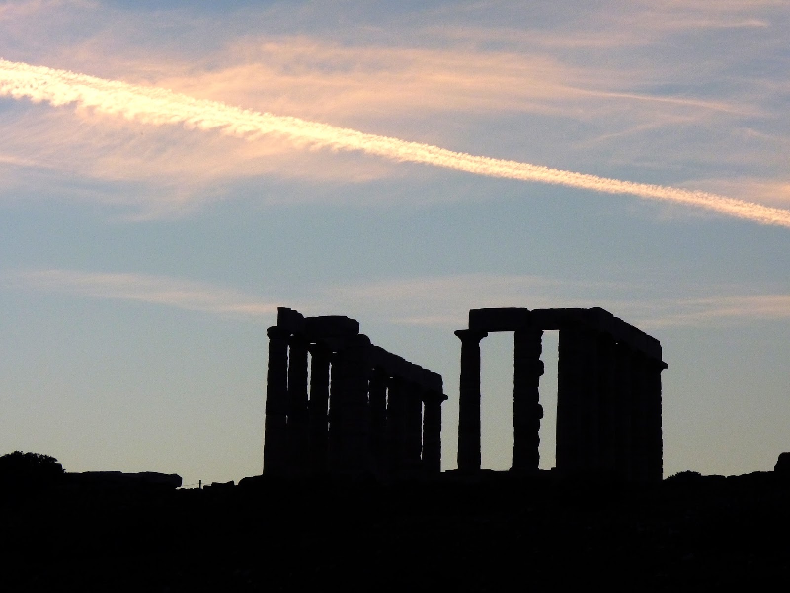 Σκεψεις, ηχοι και εικονες: December 2010
