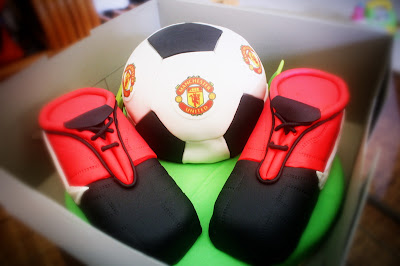 Rizq Cakes: Manchester United Hantaran cake