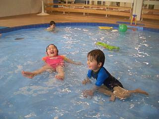 Jennifer's Diary: Swimming at Tawa Pool