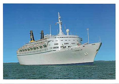 MADEIRA SHIPS COLLECTIONS: Official Postcard of ship "Edinburgh Castle ...