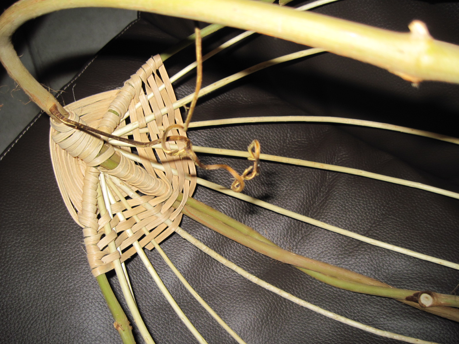 John Toft Basketry: Beginning to weave a rib basket