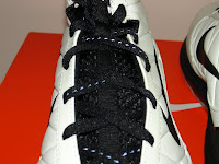 ric on the go: Glow in the dark Nike Max Hyperize NFW