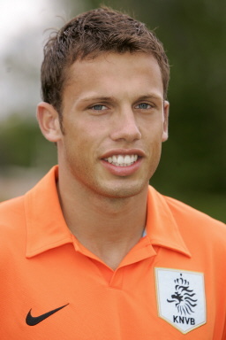 The Best Footballers: John Heitinga is a Dutch national team footballer