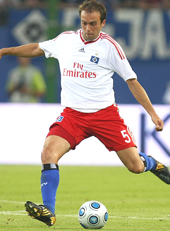 The Best Footballers: Joris Mathijsen plays as a centre back footballer ...