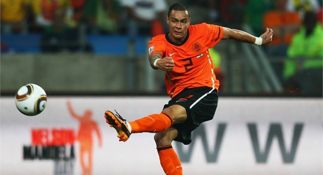 The Best Footballers: Gregory van der Wiel as a right back footballer ...