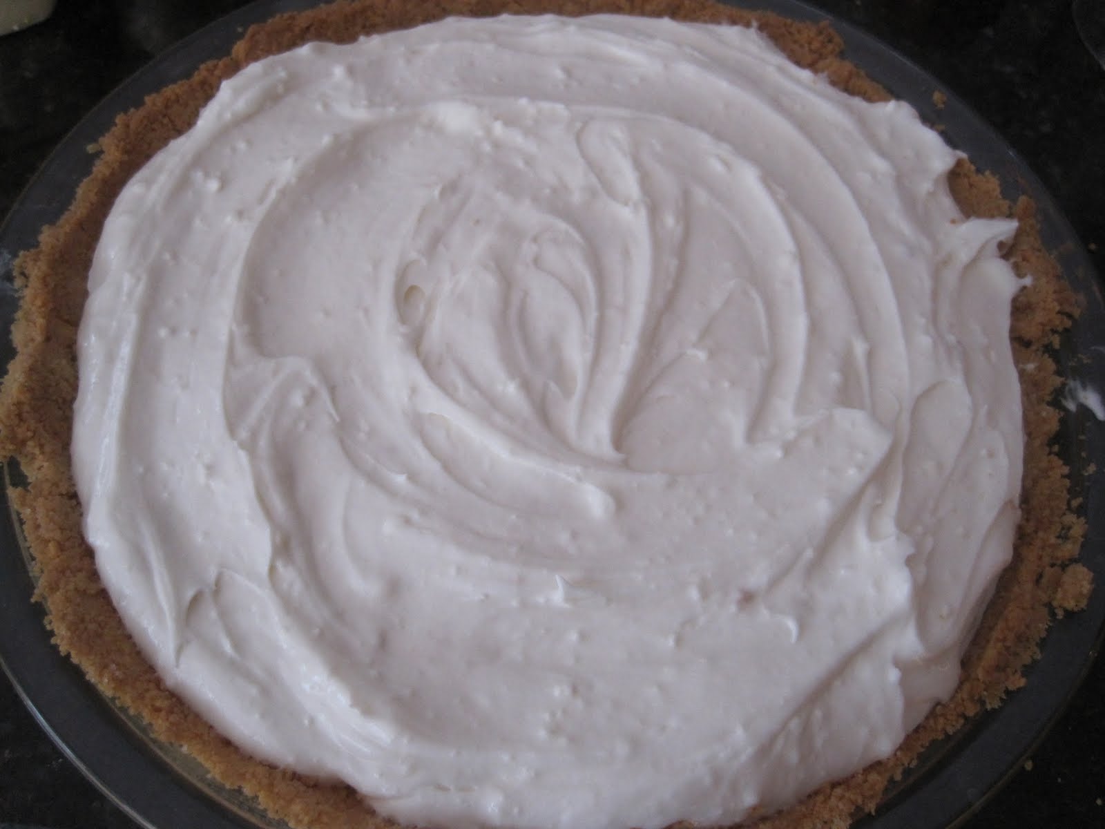 Rainbow Cupcakery: Marshmallow Mermaid Pie