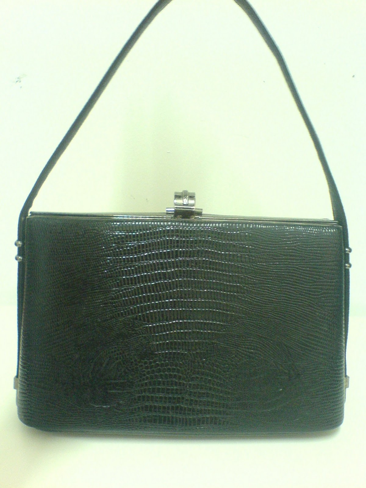 THE BAGBLOGSHOP.: THE VINTAGE STYLE 'O' HANDBAGS (SOLDOUT)