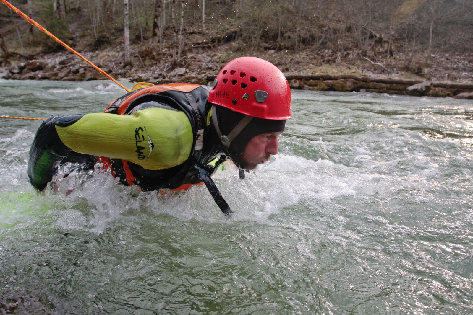 Foto Verbot: Swiftwater Rescue Technician Kurs (Wildalpen)
