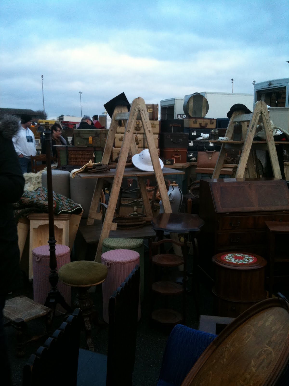 We Like This Too: Today at Kempton Antiques Market