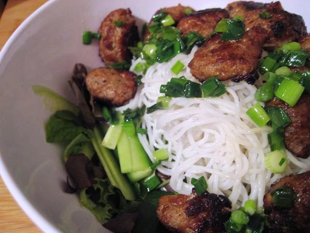 meandering eats: Quick bun nem nuong