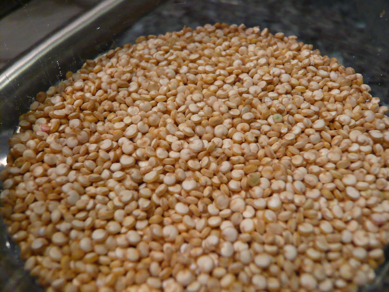 newFOOD tuesdayz: Balsamic Quinoa with Shallots and Mushrooms