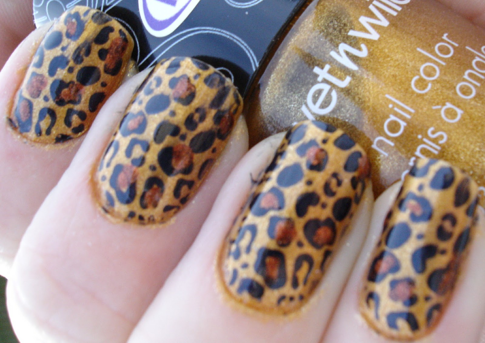 Polishology: Leo(pard) Print Manicure