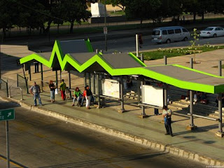 espaciosenlinea: Paraderos de buses diferentes.