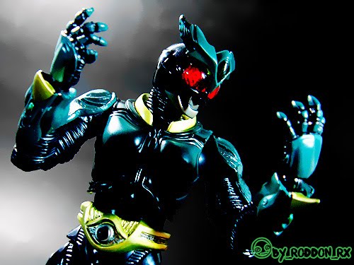 Show กะ RODDON_RX: S.H.Figuarts Kamen Rider Gill