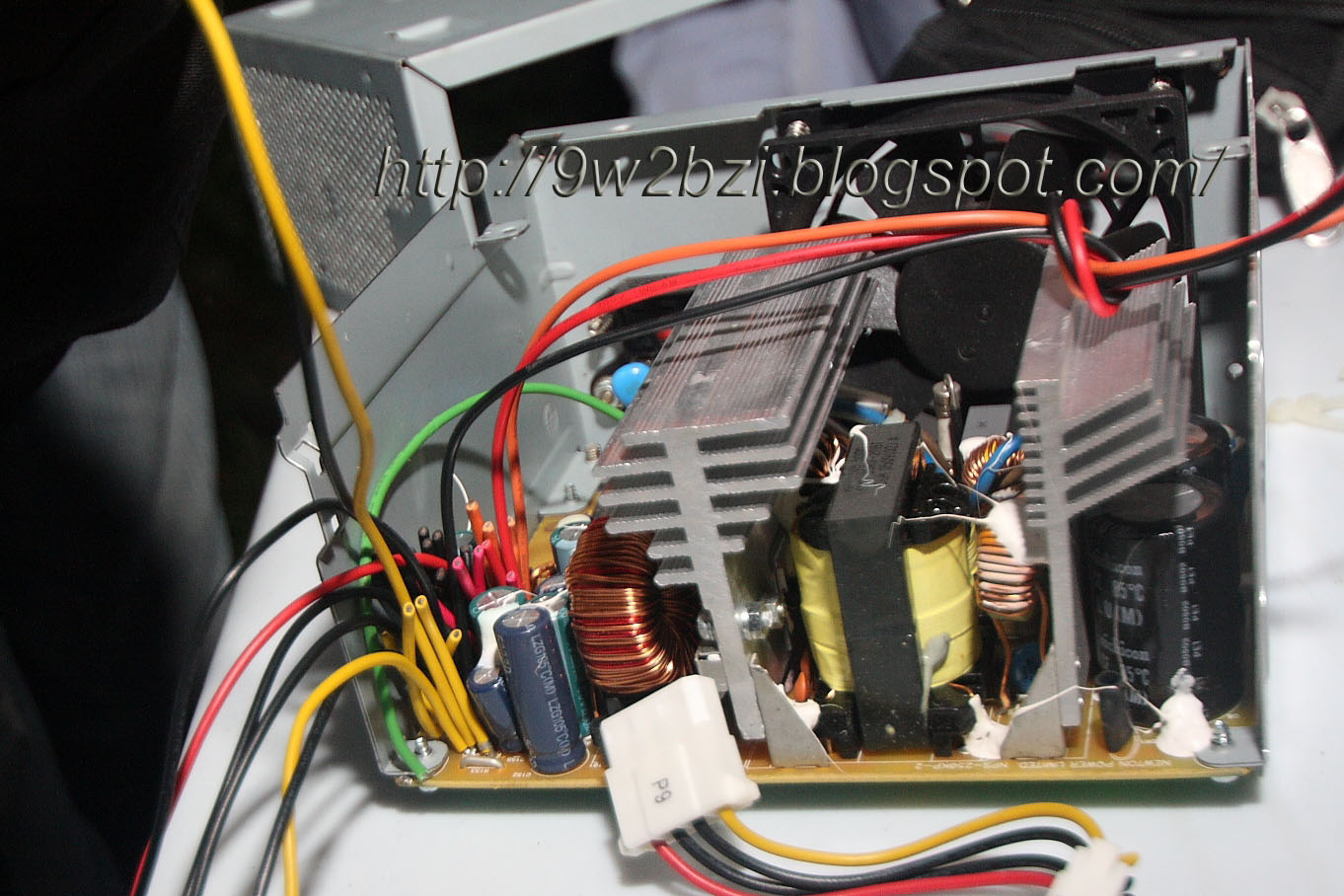 9W2BZI: D.I.Y Power Supply untuk Mobile Rig