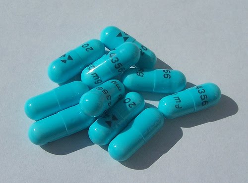 jaye's gender transition blogette: Little blue pills...