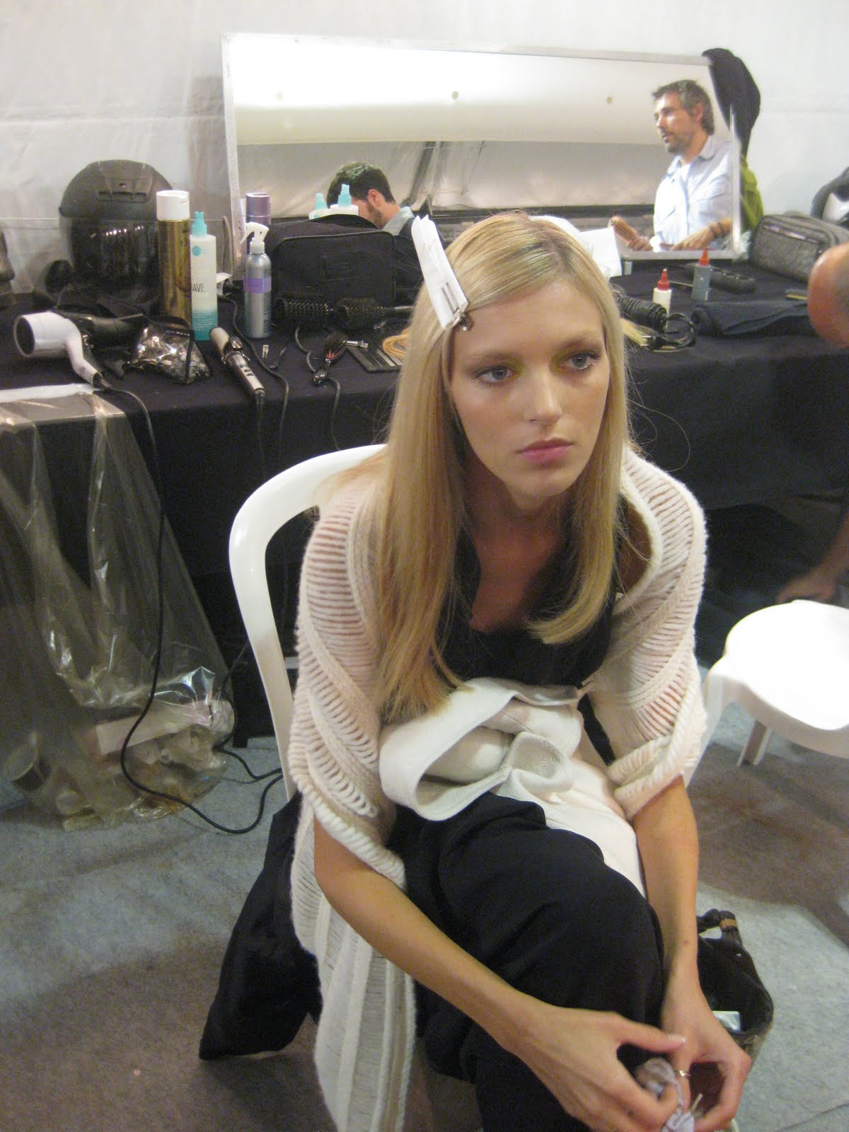 YOU ARE BEST DRESSED: FASHION WEEK PARIS: ELIE SAAB BACKSTAGE & SHOW