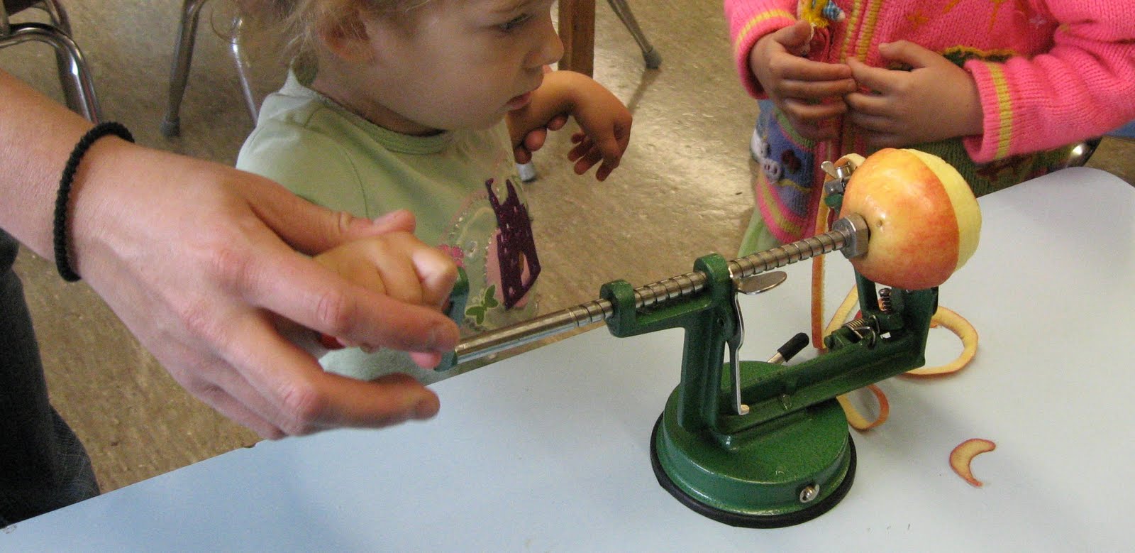 StrongStart: Apple Peeling