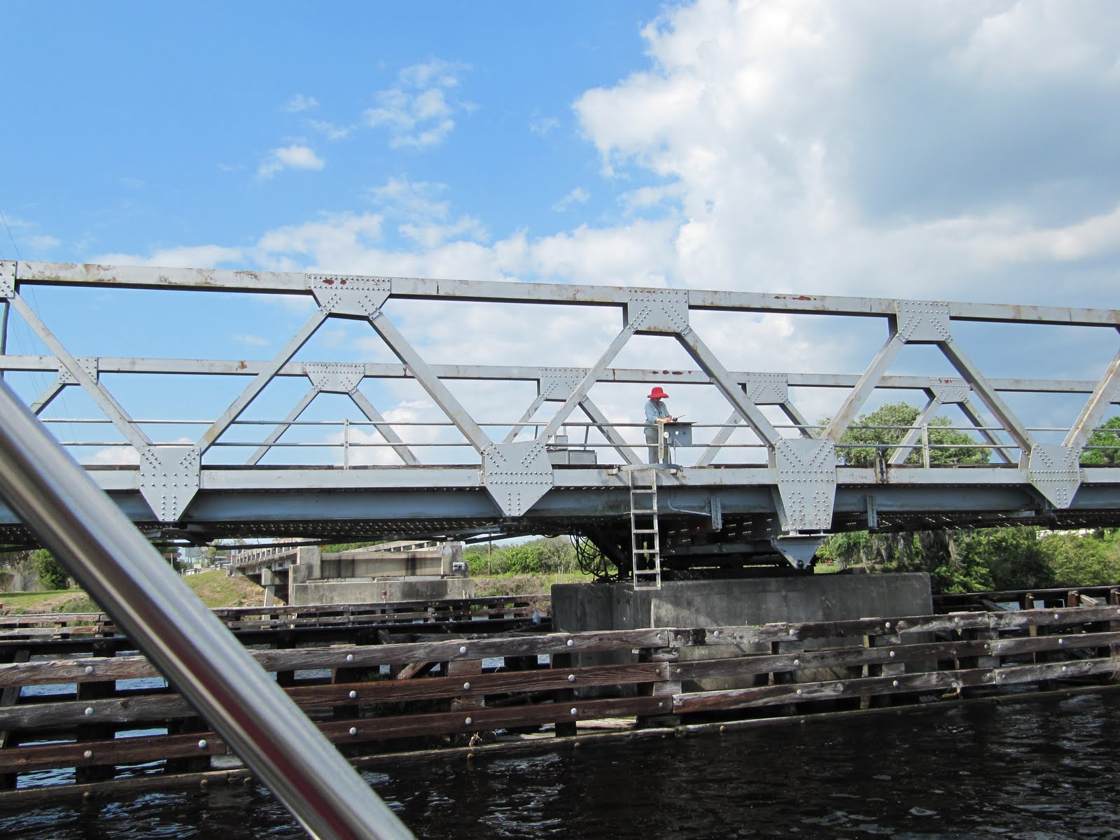 Salt Shaker on the Loop: A few pics of Tarpon Point Marina to Port La ...