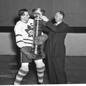 Toronto Maple Leafs A to Z: Syl Apps